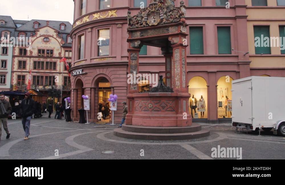 Pan tilt shot Stock Videos & Footage - HD and 4K Video Clips - Alamy