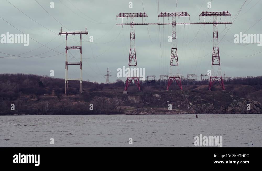 3 power lines Stock Videos & Footage - HD and 4K Video Clips - Alamy