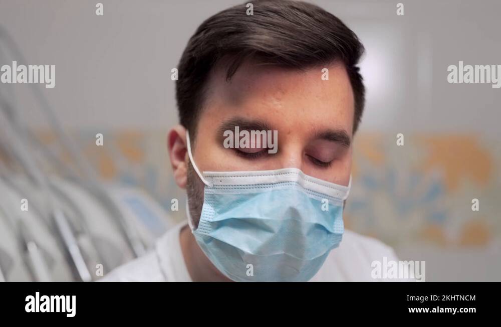 Middle teeth Stock Videos & Footage - HD and 4K Video Clips - Alamy