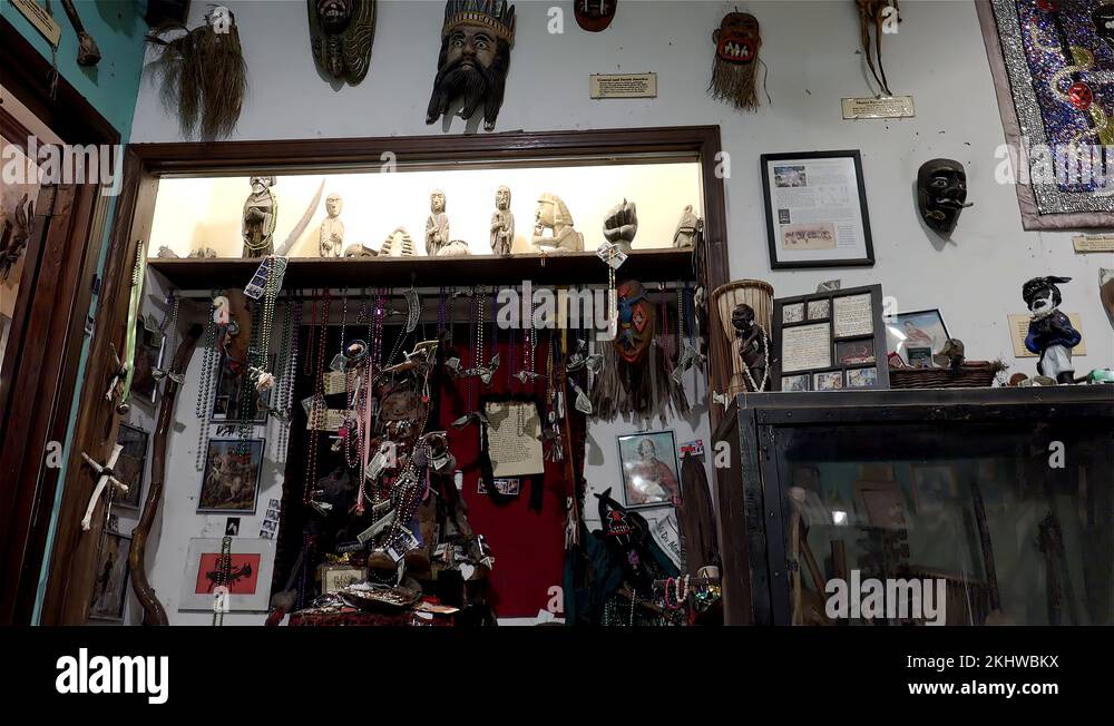 Baron samedi voodoo Stock Videos & Footage - HD and 4K Video Clips - Alamy