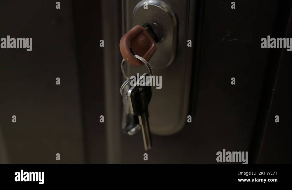 Man keys house lock Stock Videos & Footage - HD and 4K Video Clips - Alamy