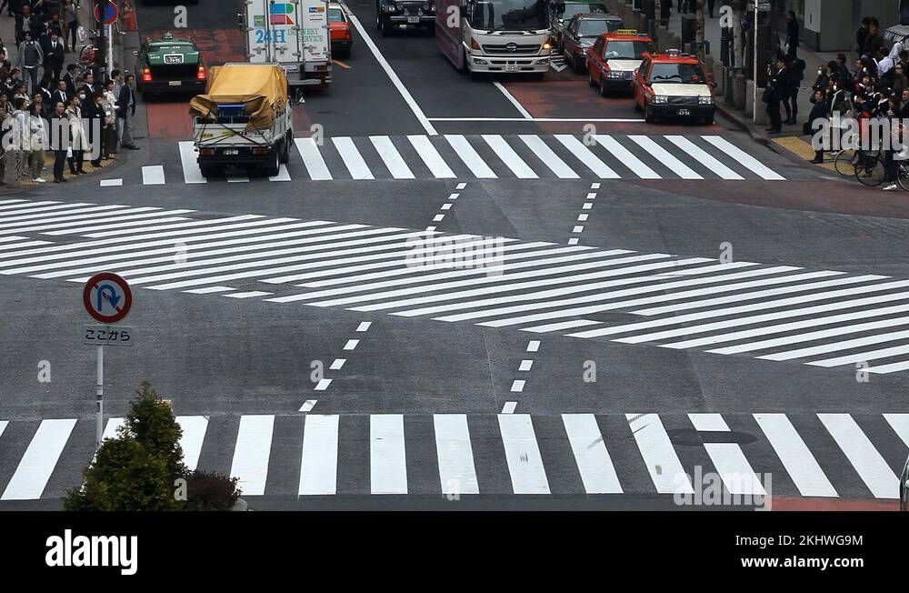 Hachiko scramble pedestrian crossing Stock Videos & Footage - HD and 4K ...