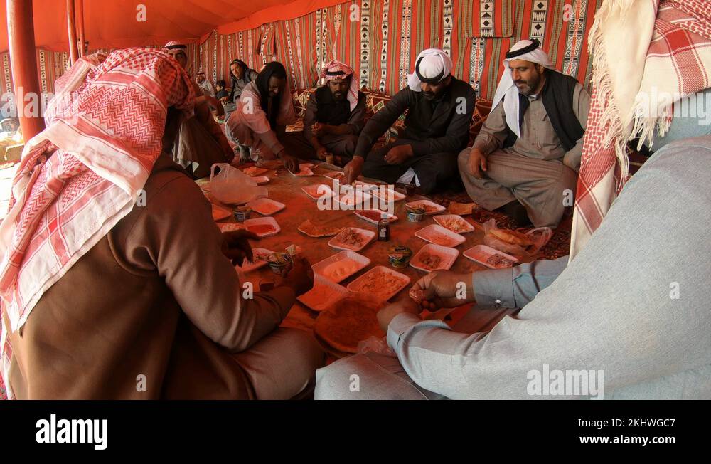 Saudi desert tent Stock Videos & Footage - HD and 4K Video Clips - Alamy