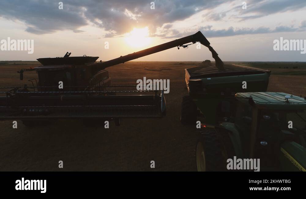 Combine harvester emptying grain Stock Videos & Footage - HD and 4K ...