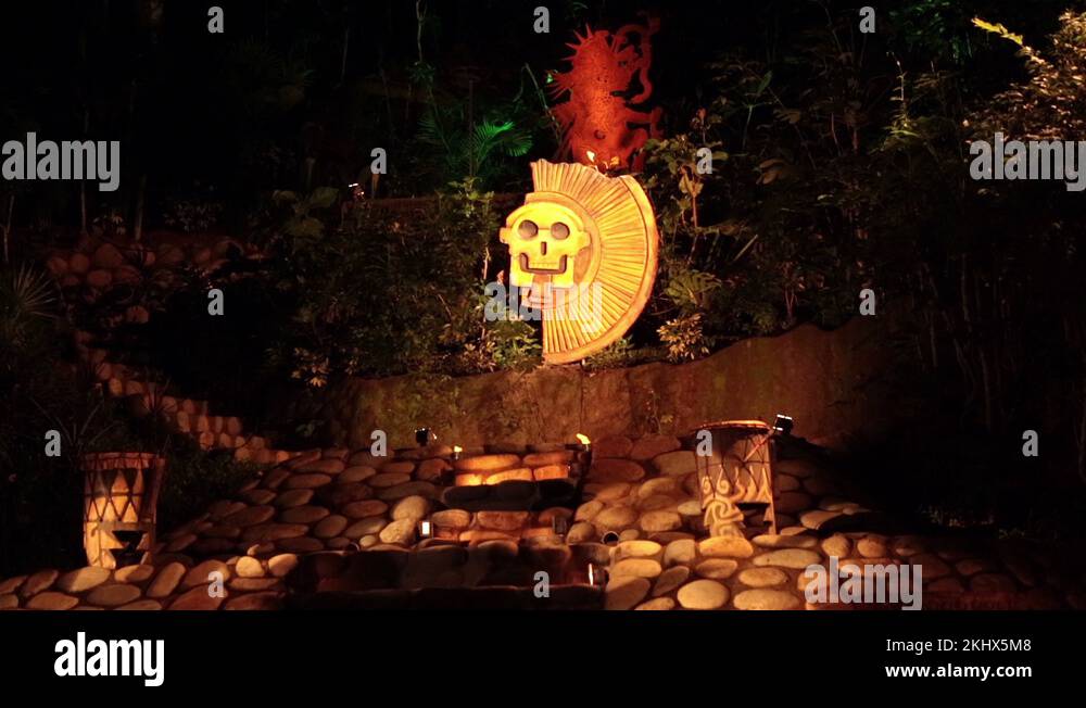Mayan temple pyramid Stock Videos & Footage - HD and 4K Video Clips - Alamy