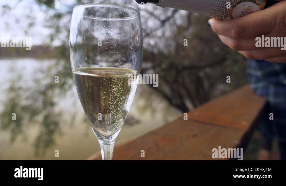 Topping up glass Stock Videos & Footage - HD and 4K Video Clips - Alamy