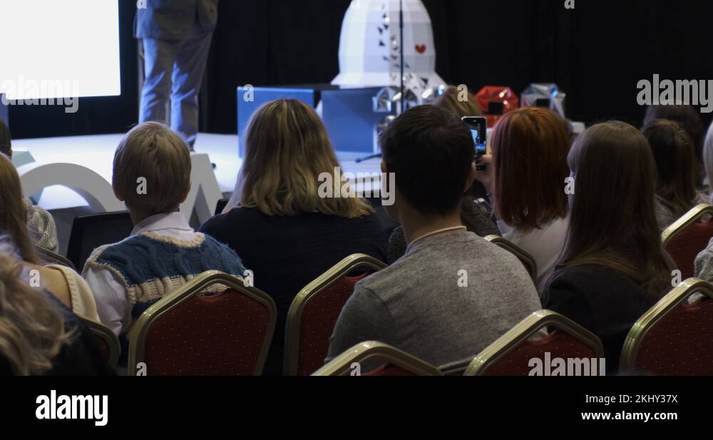 Full lecture hall Stock Videos & Footage - HD and 4K Video Clips - Alamy