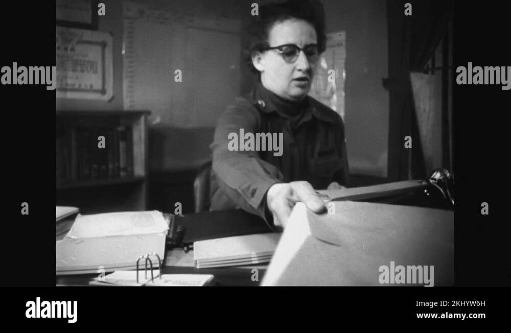 Female U.S. Army Nurses Receive Mission Envelops And Take Notes In ...