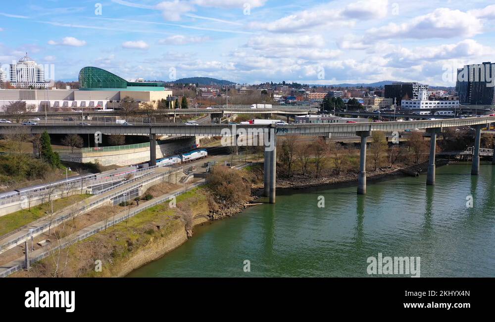Amtrak portland oregon Stock Videos & Footage - HD and 4K Video Clips ...
