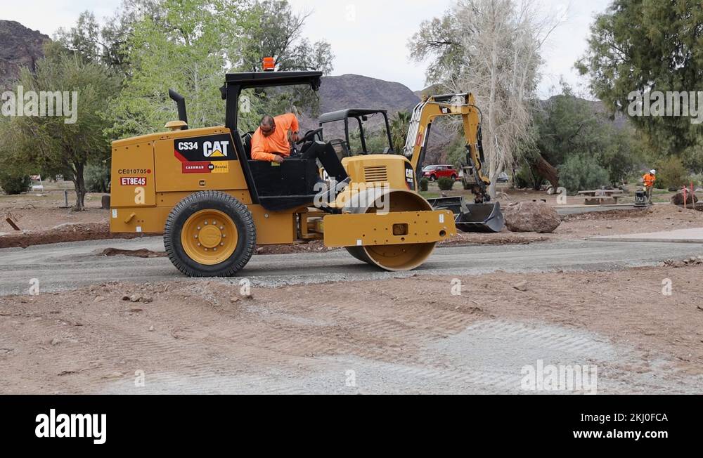 Caterpillar compactor Stock Videos & Footage - HD and 4K Video Clips ...