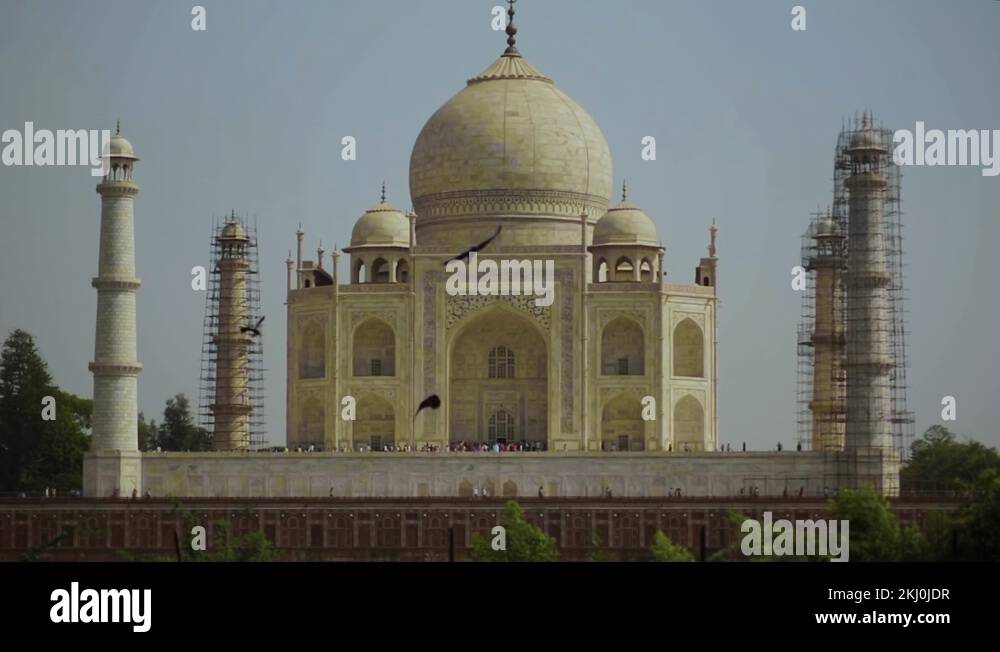 Iconic taj mahal Stock Videos & Footage - HD and 4K Video Clips - Alamy