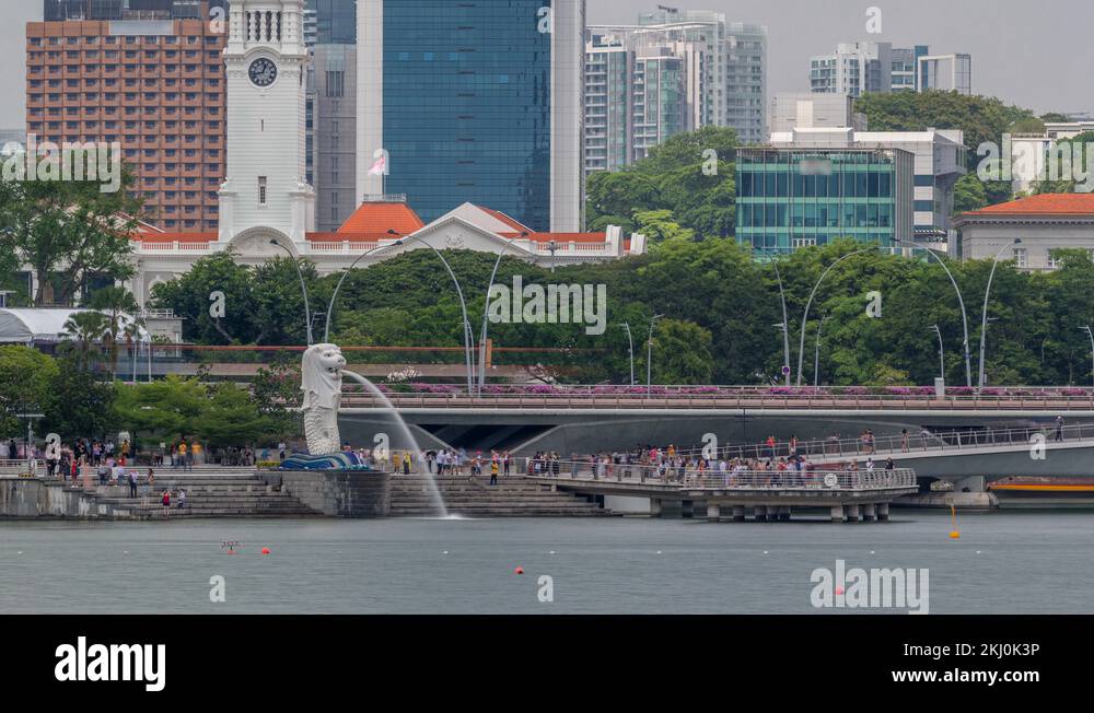 Singapore Merlion Park and Victoria Concert Hall with esplanade bridge ...