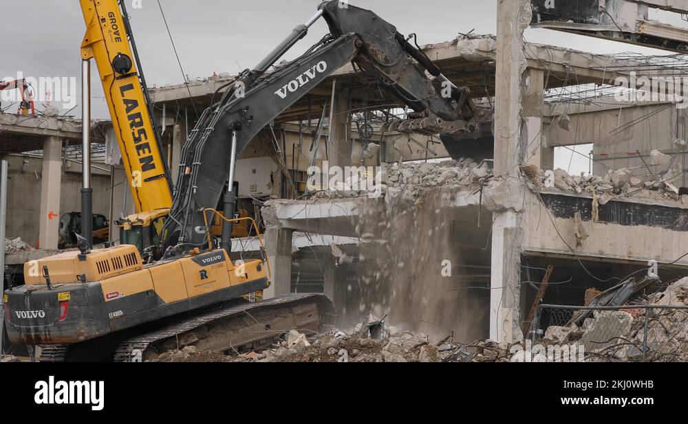 Excavator demolition destroy concrete building 4K Stock Video Footage ...