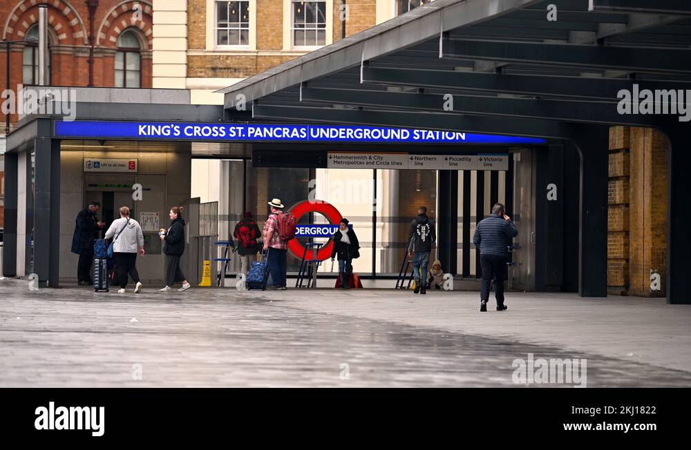 An entrance to kings cross underground station Stock Videos & Footage ...