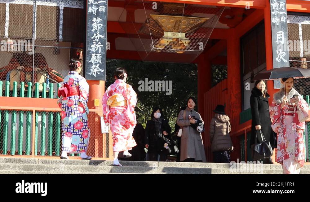 Traditional geisha girls Stock Videos & Footage - HD and 4K Video Clips ...