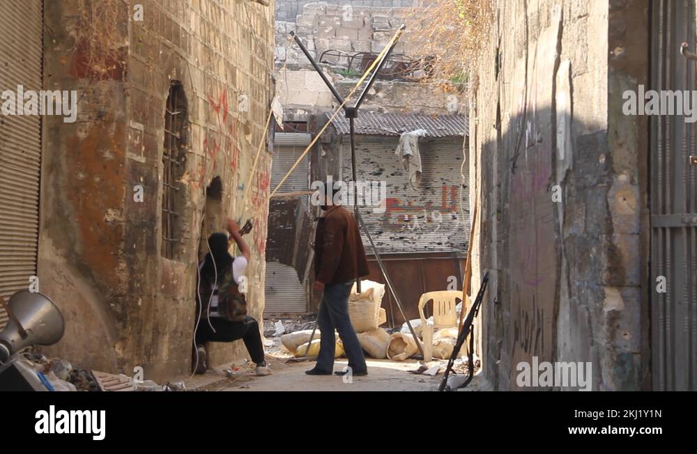 Giant army Stock Videos & Footage - HD and 4K Video Clips - Alamy