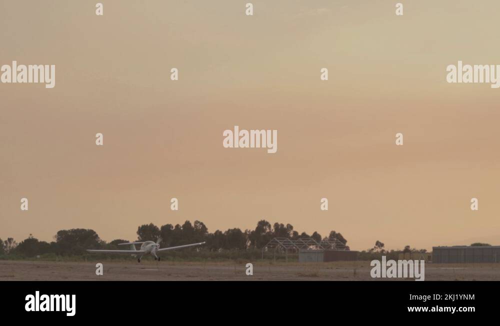 Bush plane africa Stock Videos & Footage - HD and 4K Video Clips - Alamy