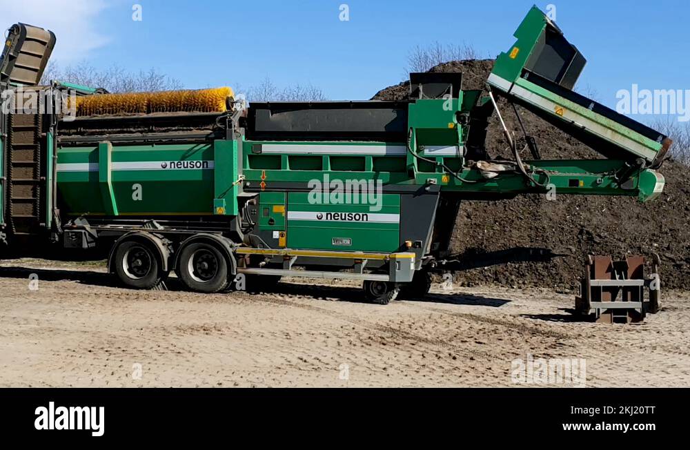 Gravel machine Stock Videos & Footage - HD and 4K Video Clips - Alamy