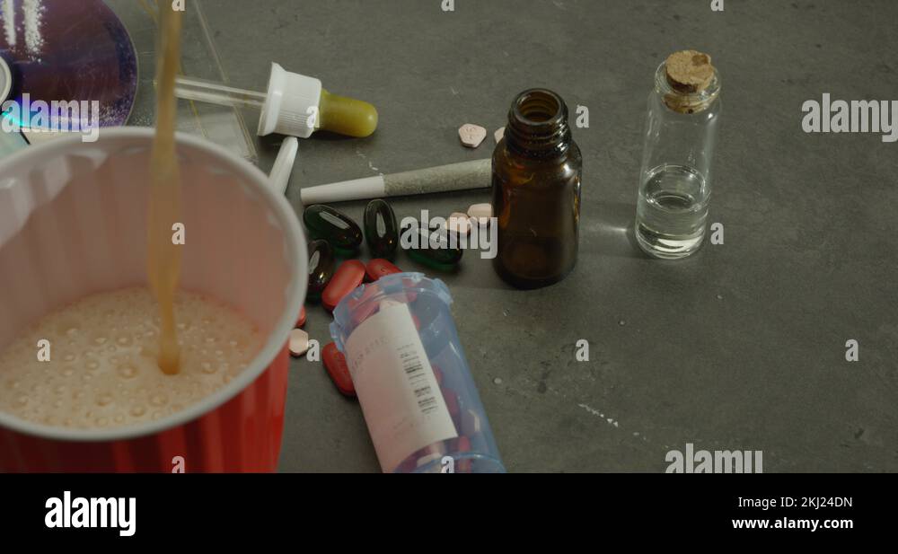 Malt liquor beer Stock Videos & Footage - HD and 4K Video Clips - Alamy