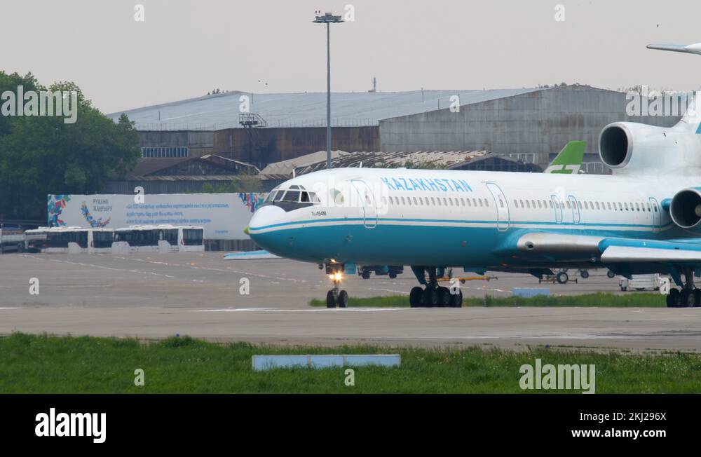 154 wing Stock Videos & Footage - HD and 4K Video Clips - Alamy