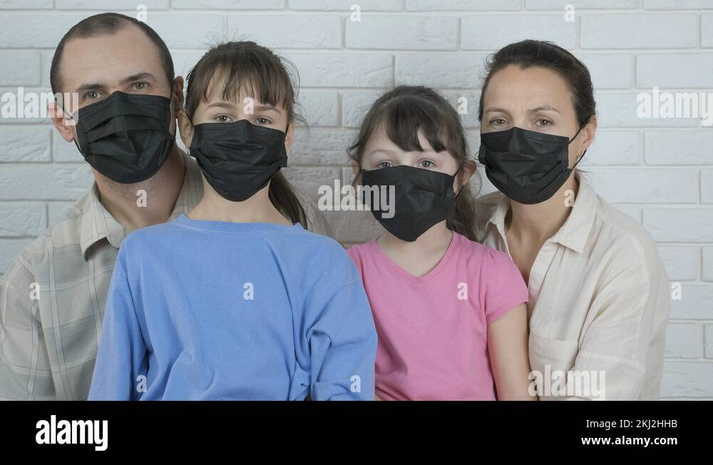 Family with mask Stock Videos & Footage - HD and 4K Video Clips - Alamy