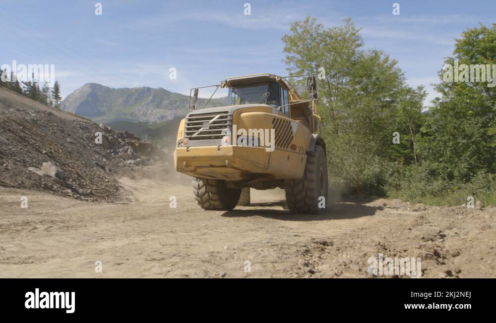 Articulated dumper truck Stock Videos & Footage - HD and 4K Video Clips ...