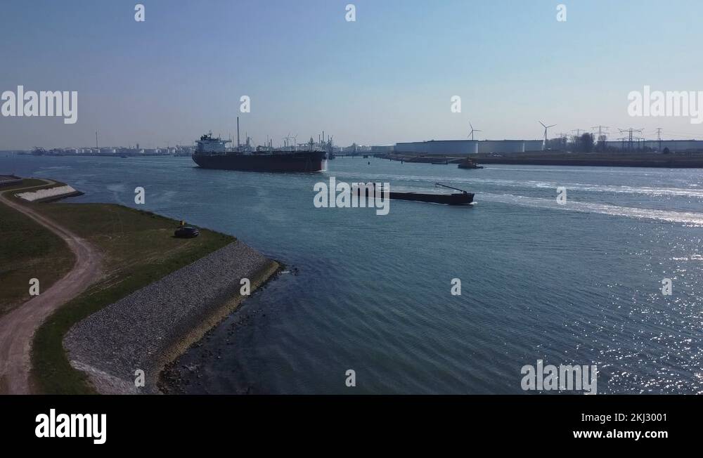 World ports Stock Videos & Footage - HD and 4K Video Clips - Alamy