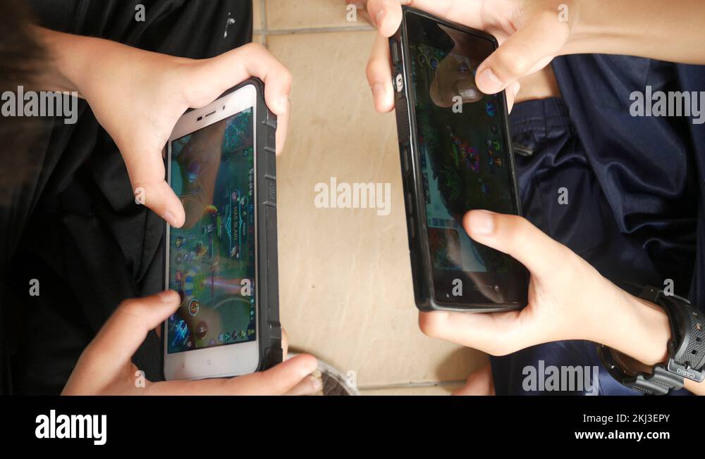 Mobile legends Stock Videos & Footage - HD and 4K Video Clips - Alamy