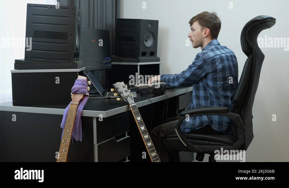 Sound composer Stock Videos & Footage - HD and 4K Video Clips - Alamy