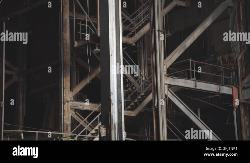 Rusty steel building Stock Videos & Footage - HD and 4K Video Clips - Alamy