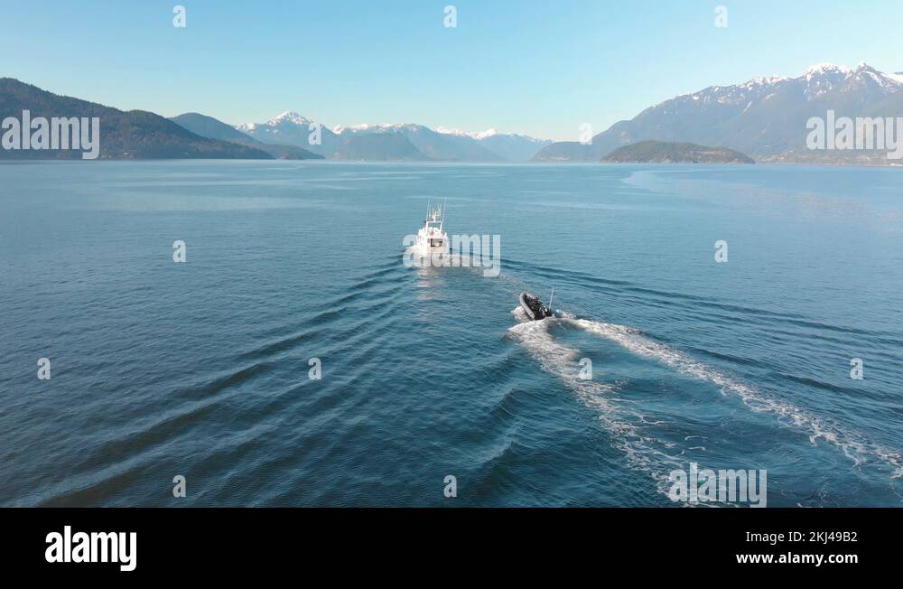 Towing pleasure craft Stock Videos & Footage - HD and 4K Video Clips ...