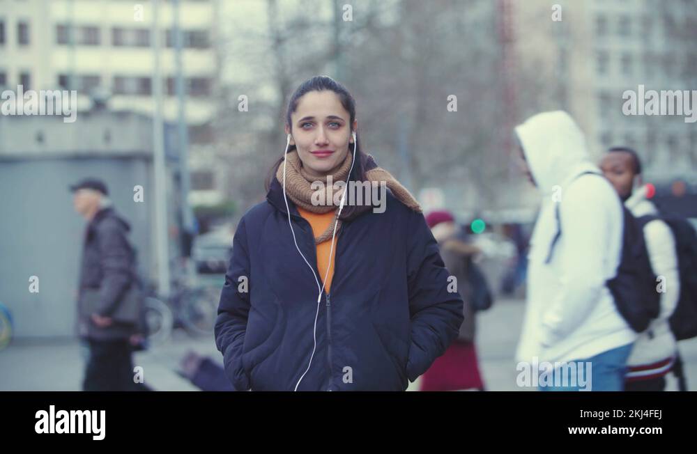 Incidental people Stock Videos & Footage - HD and 4K Video Clips - Alamy