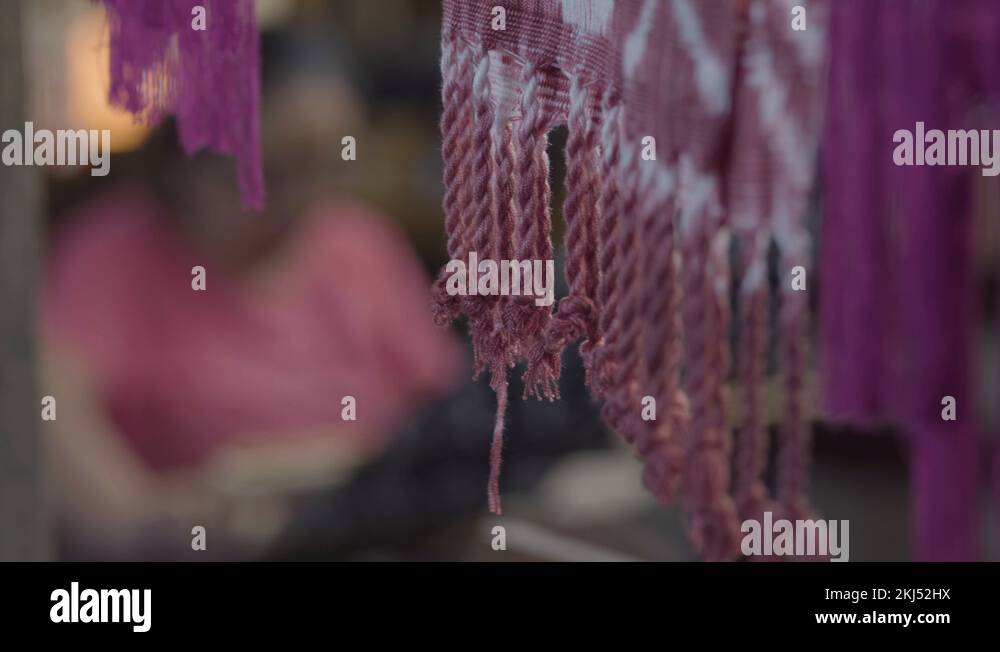 Maya loom Stock Videos & Footage - HD and 4K Video Clips - Alamy