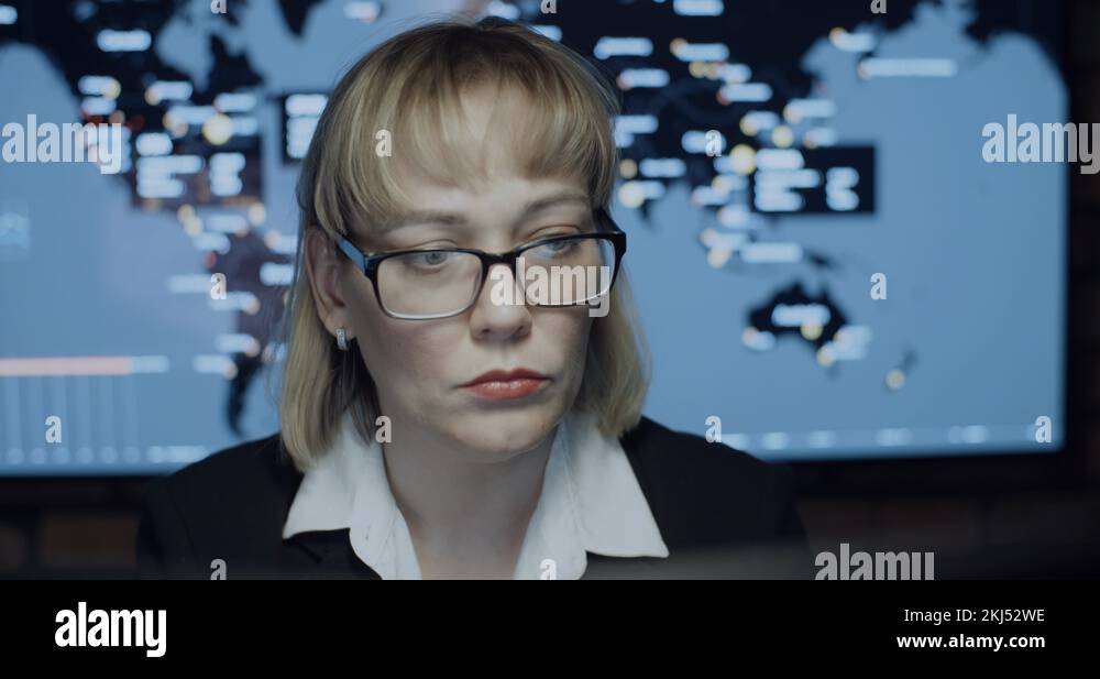 Computer world map Stock Videos & Footage - HD and 4K Video Clips - Alamy