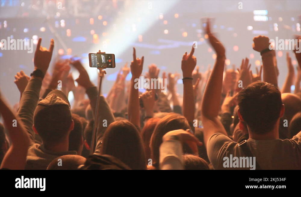 Crowd of fans Stock Videos & Footage - HD and 4K Video Clips - Alamy