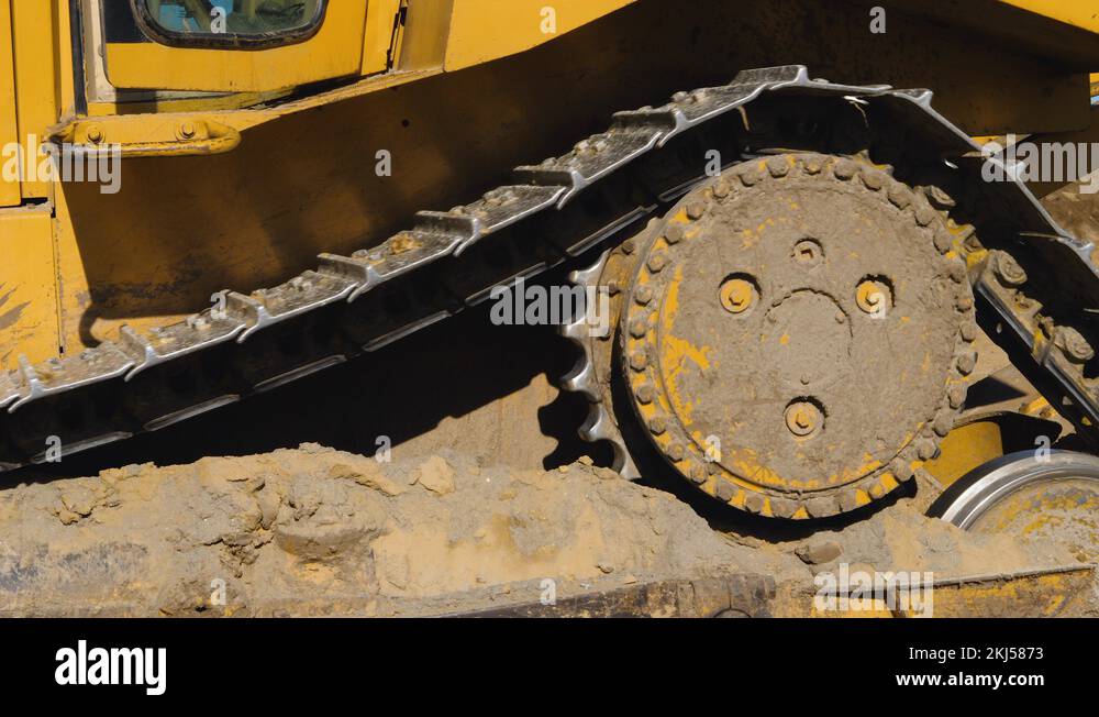 Caterpillar chain Stock Videos & Footage - HD and 4K Video Clips - Alamy