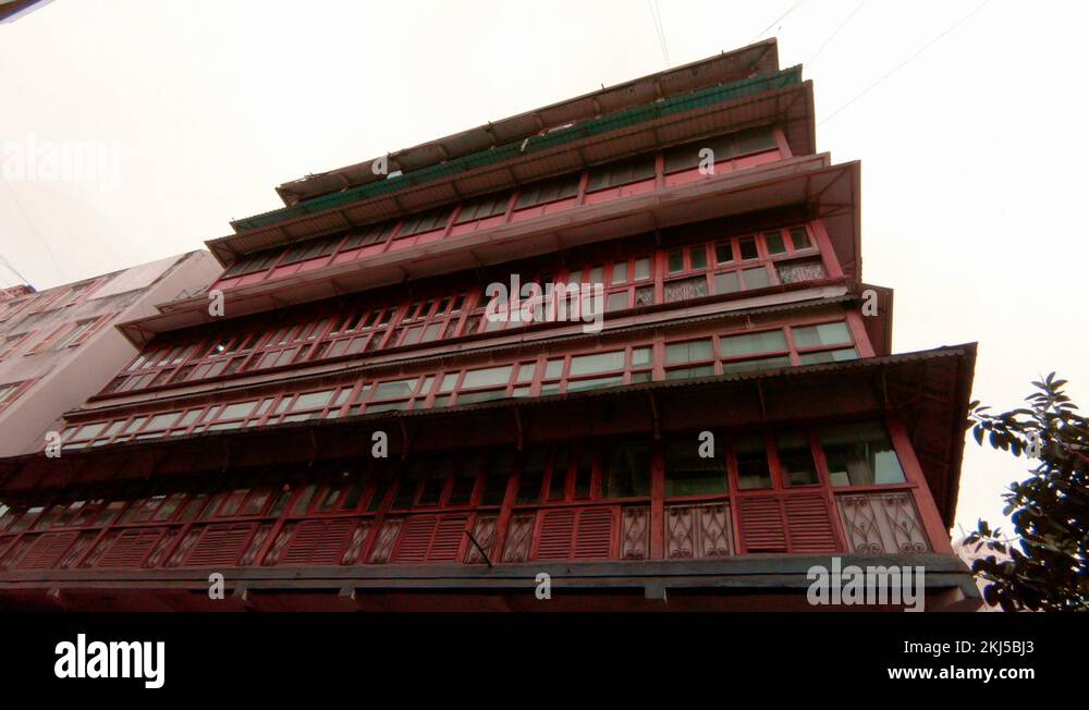 Mumbai old building Stock Videos & Footage - HD and 4K Video Clips - Alamy