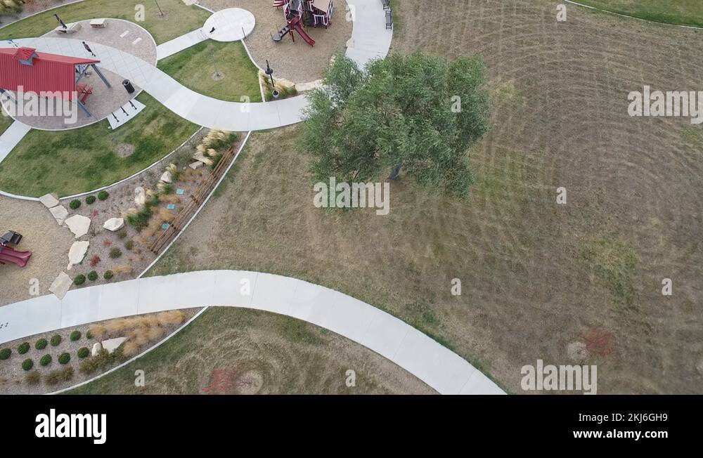 House with pathway Stock Videos & Footage - HD and 4K Video Clips - Alamy