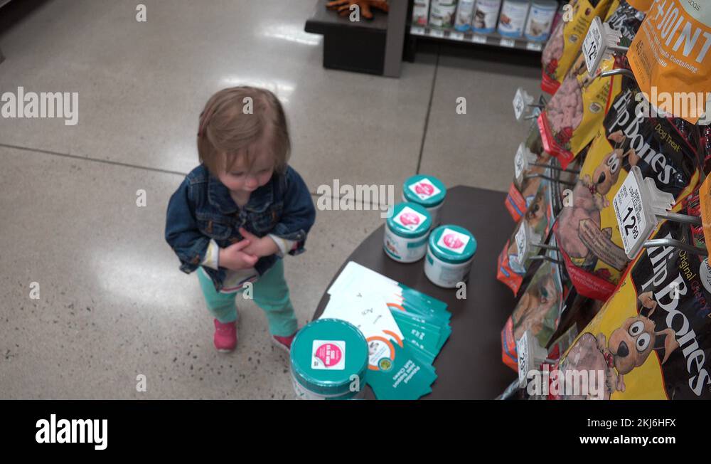 Talking box Stock Videos & Footage - HD and 4K Video Clips - Alamy