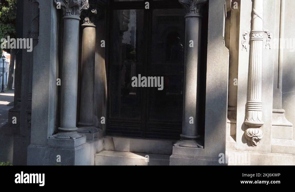 Mausoleum crypt Stock Videos & Footage - HD and 4K Video Clips - Alamy