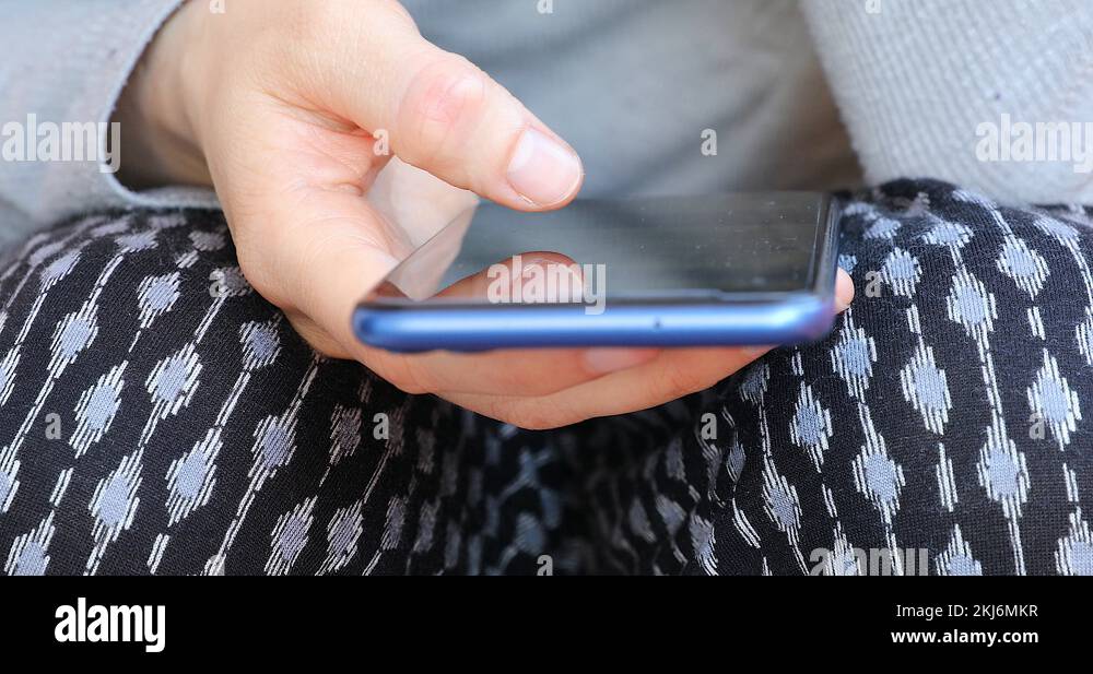 Scrolling screen Stock Videos & Footage - HD and 4K Video Clips - Alamy