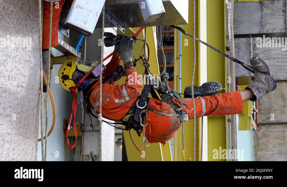 Working at Height Using Abseiling Stock Video Footage - Alamy