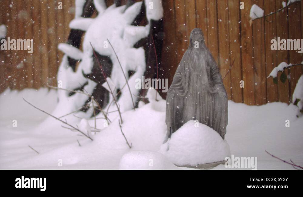 Statue of mary Stock Videos & Footage - HD and 4K Video Clips - Alamy