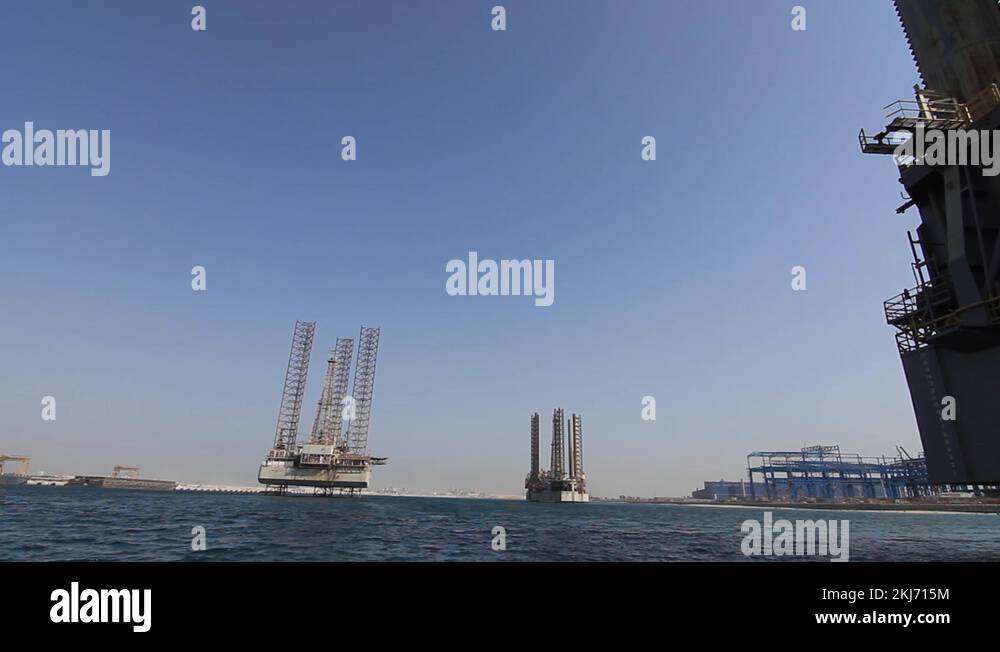 Oil rigs in dock Stock Videos & Footage - HD and 4K Video Clips - Alamy