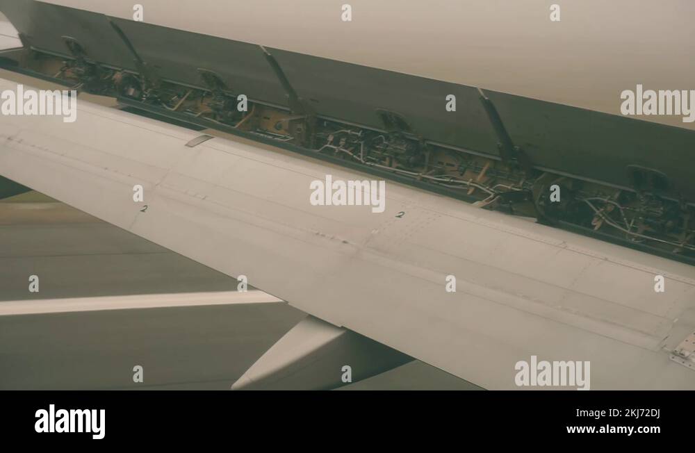 Closing flaps Stock Videos & Footage - HD and 4K Video Clips - Alamy