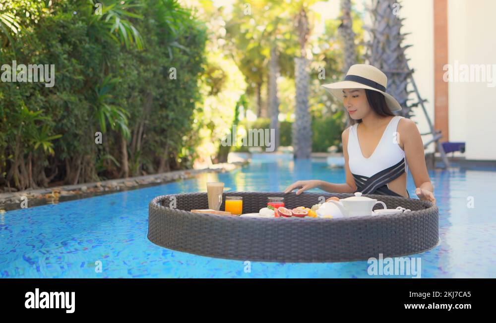 Floating plate Stock Videos & Footage - HD and 4K Video Clips - Alamy