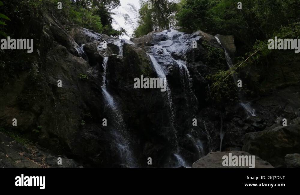 Falls cascade cascading into pool Stock Videos & Footage - HD and 4K Video Clips - Alamy