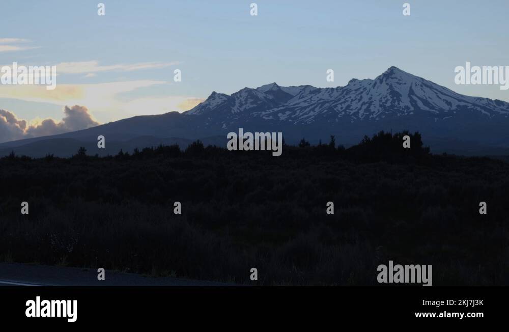 Tongariro mountains Stock Videos & Footage - HD and 4K Video Clips - Alamy