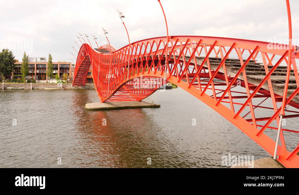 Modern curved bridge Stock Videos & Footage - HD and 4K Video Clips - Alamy