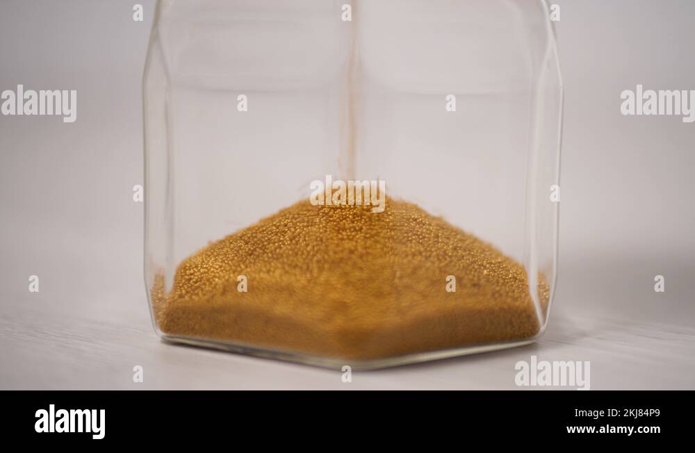 Hourglass form Stock Videos & Footage - HD and 4K Video Clips - Alamy